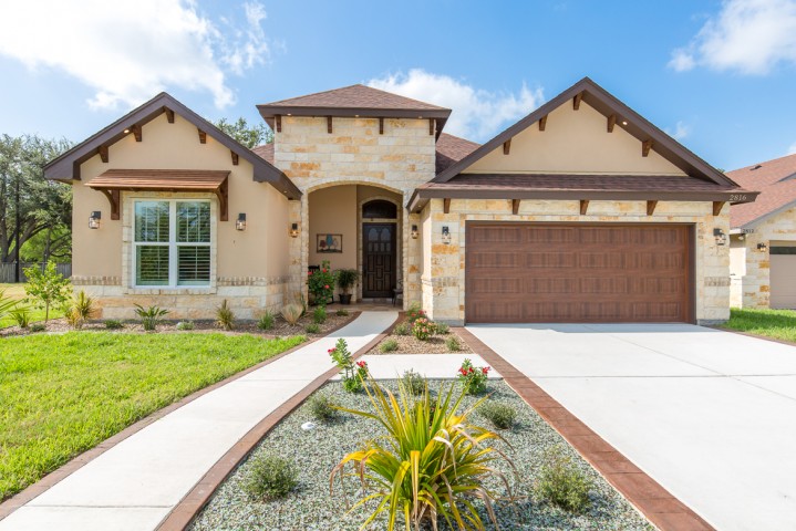 DIVINE Custom Homes - RGV New Homes